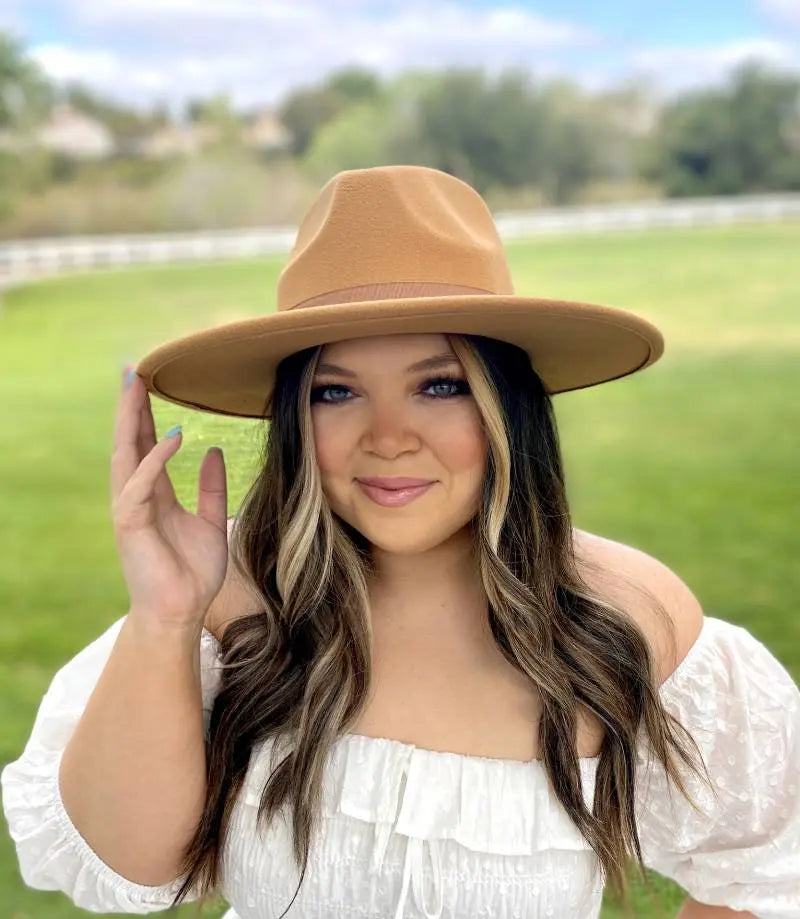 Facts About Big Head Hats - What to Know! - Sungrubbies